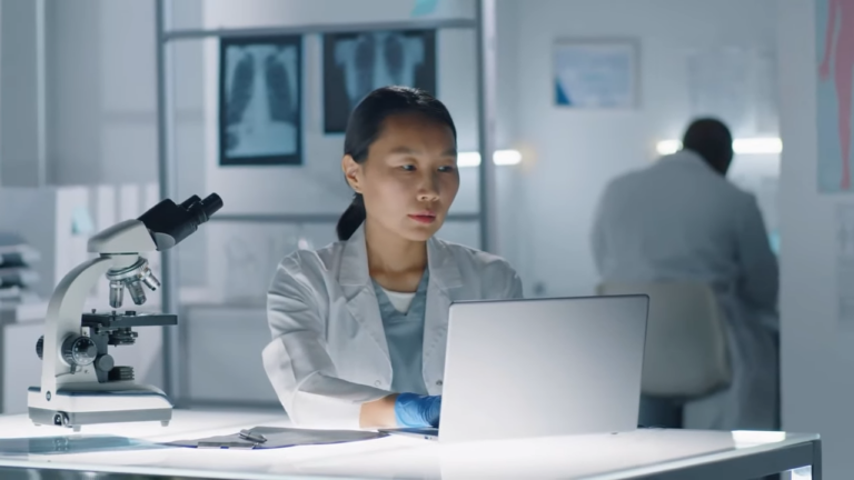 Bioinformatics vs Health Informatics - Key Differences