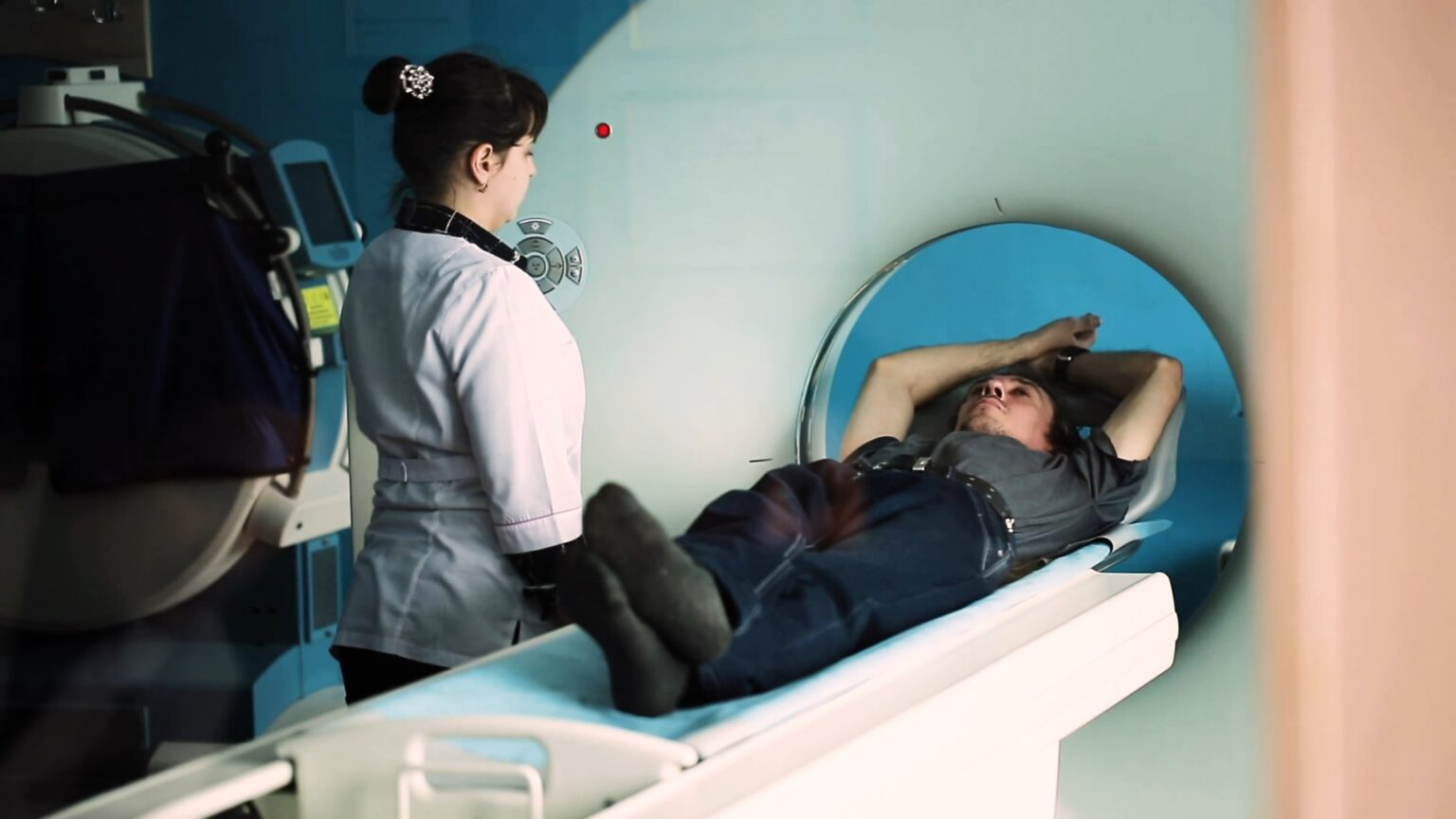 How To Become A Radiology Tech? Explore the Opportunities, Challenges ...